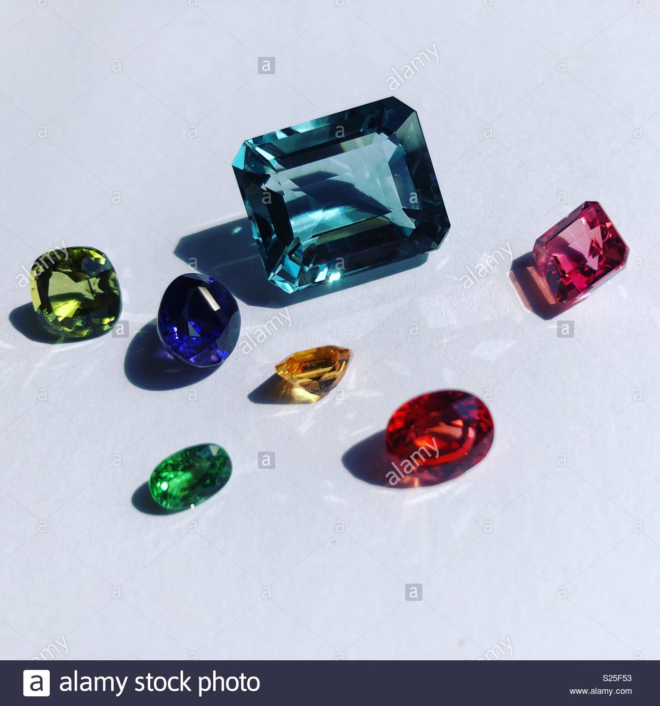 Purple Gem Stones Stock Photos & Purple Gem Stones Stock Images - Alamy