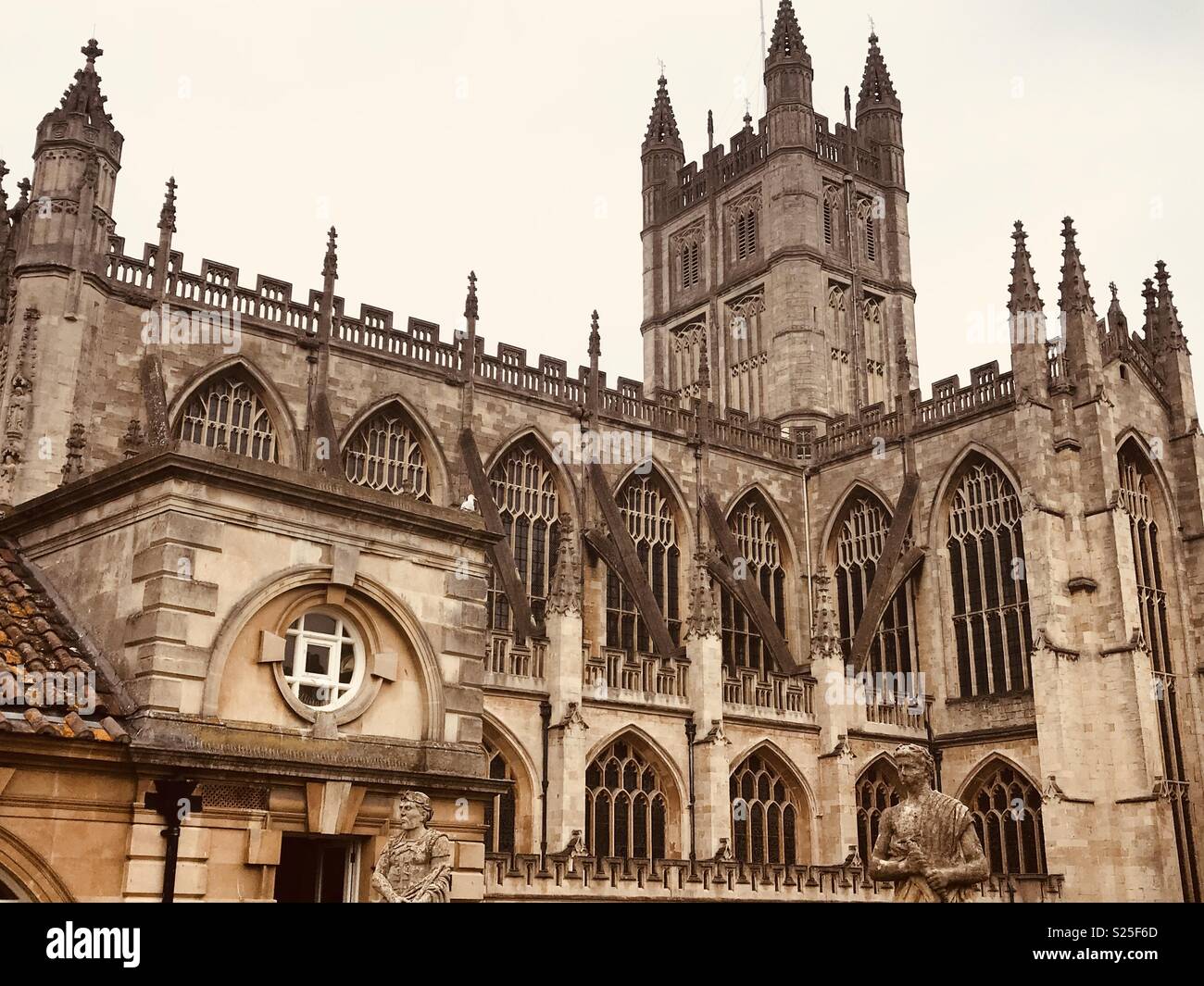 Bath cathedral hi-res stock photography and images - Alamy