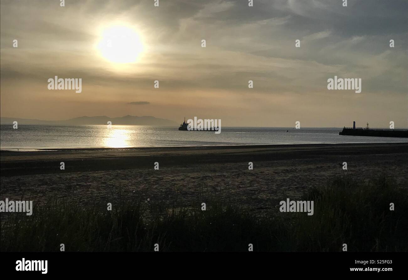 Ayr beach hi-res stock photography and images - Alamy