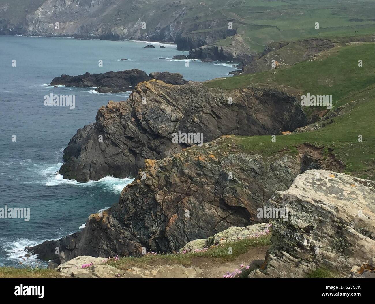 Rocky Cornwall shoreline near Lizard Point Stock Photo - Alamy