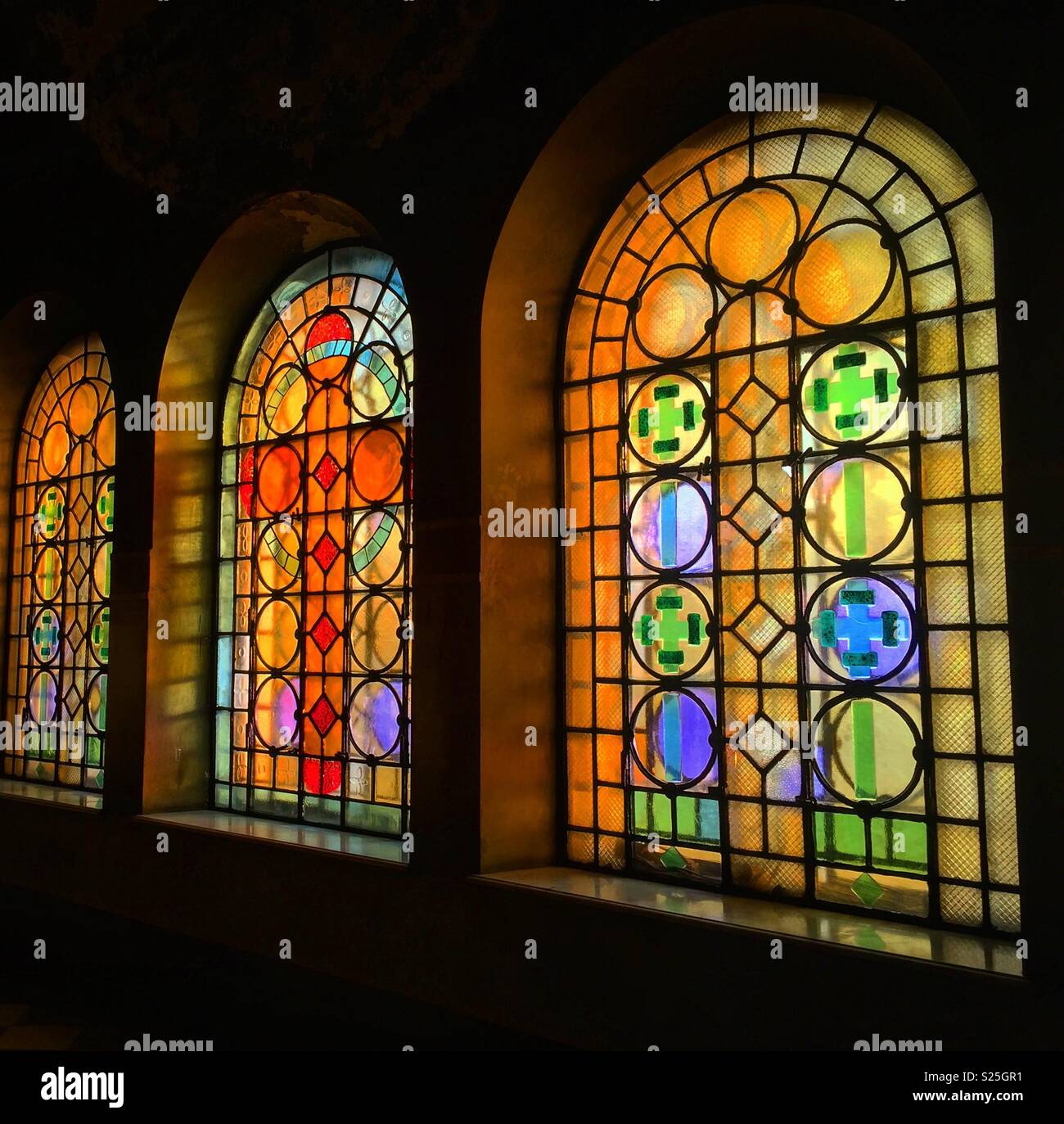 Colourful windows hi-res stock photography and images - Alamy