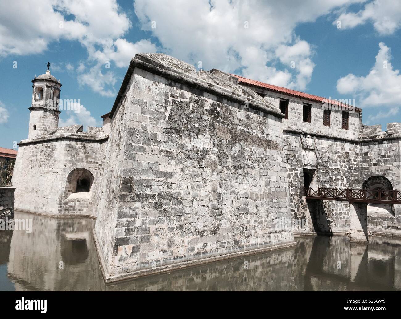 Cuban castle hi-res stock photography and images - Alamy