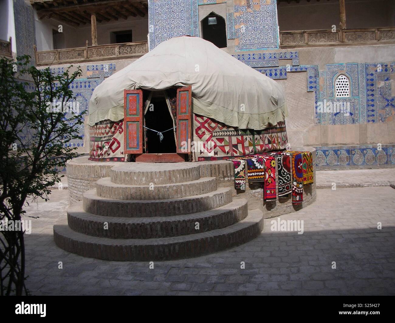 Royal yurts hi-res stock photography and images - Alamy