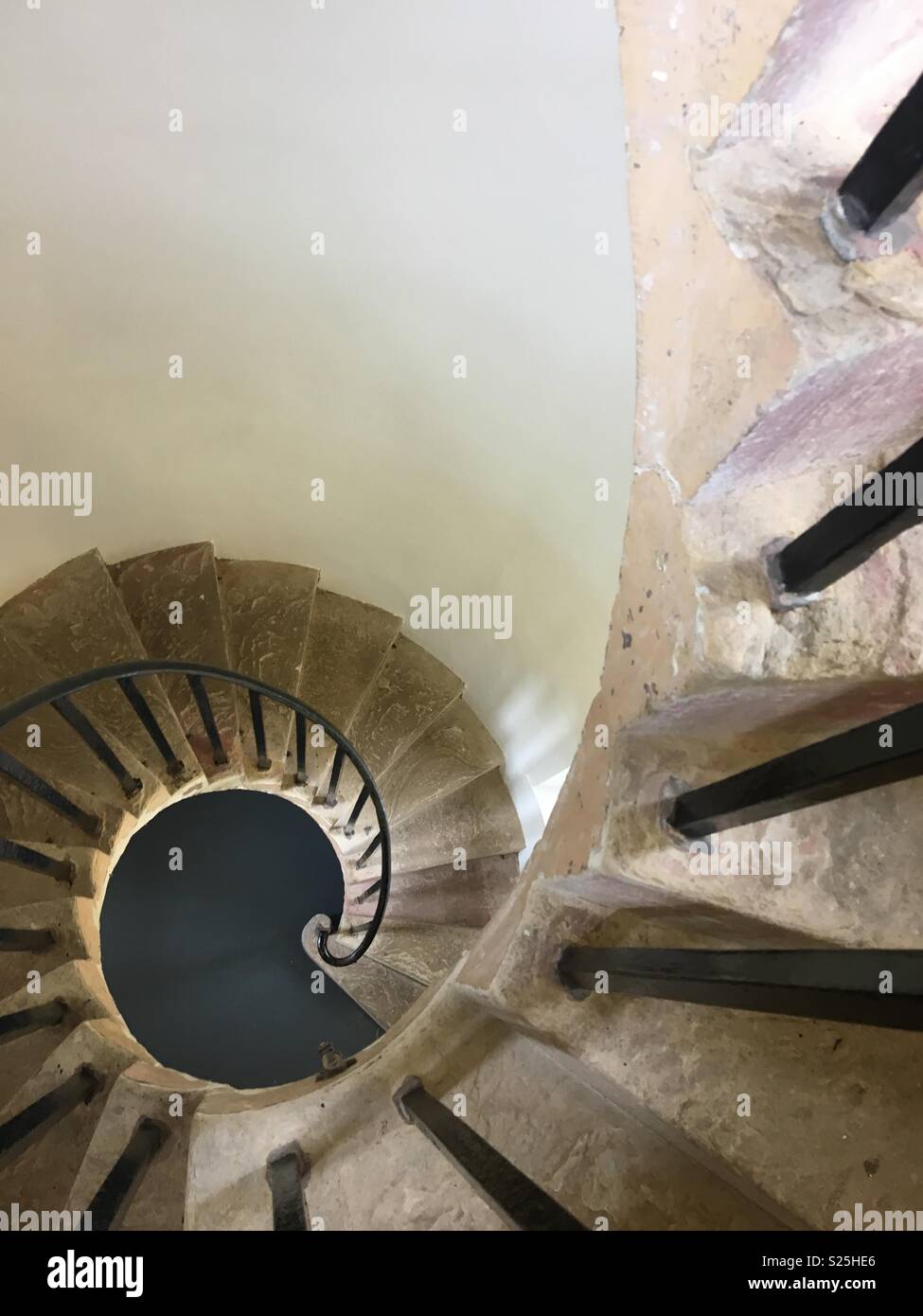 Spiral stone stairs hi-res stock photography and images - Alamy