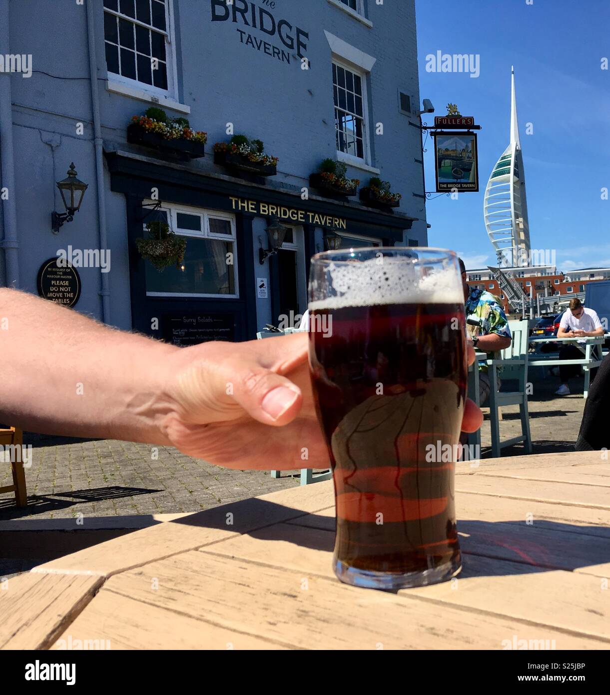 Fuller’s beer hi-res stock photography and images - Alamy