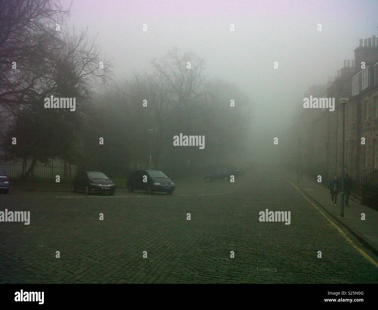 Foggy cars hi-res stock photography and images - Alamy