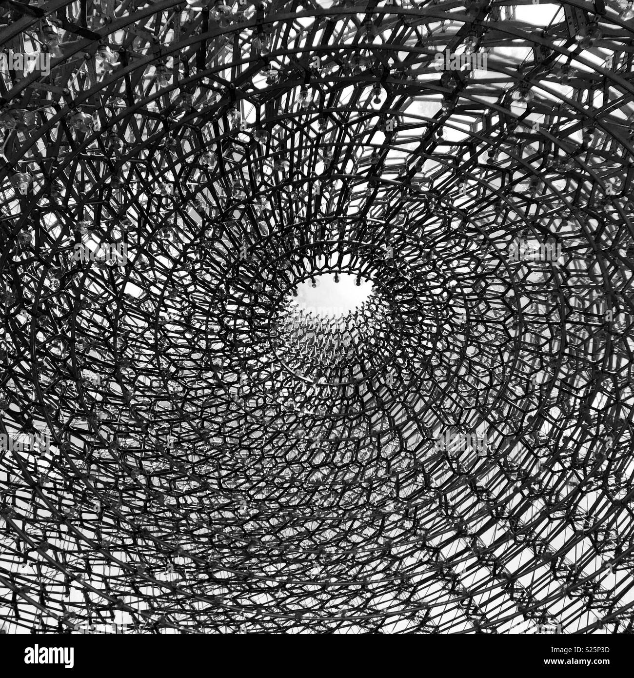 Graphic sculpture Black and White Stock Photos & Images - Alamy