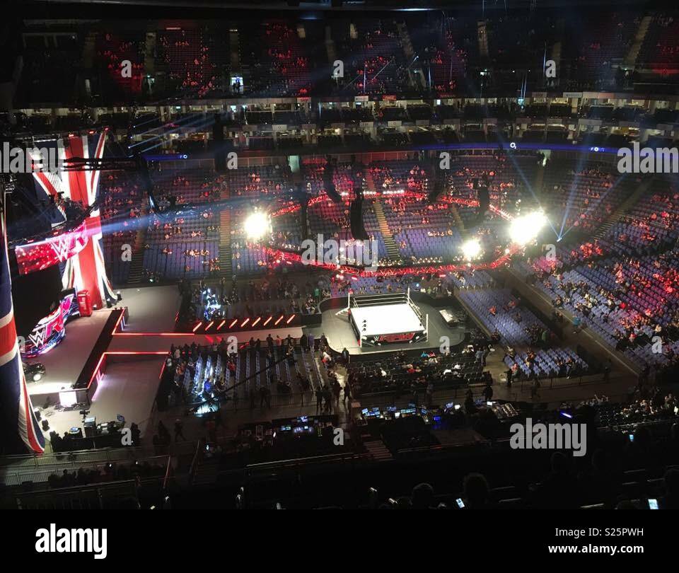 Wwe raw at the o2 London 2016 Stock Photo - Alamy