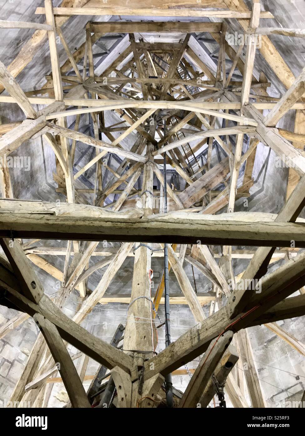 Cathedral medieval hi-res stock photography and images - Alamy