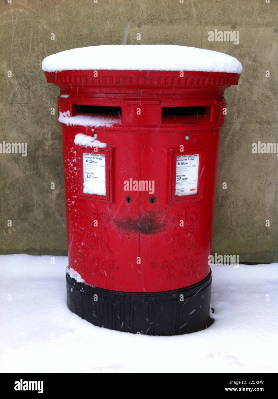Postbox Snow Stock Photos & Postbox Snow Stock Images - Alamy