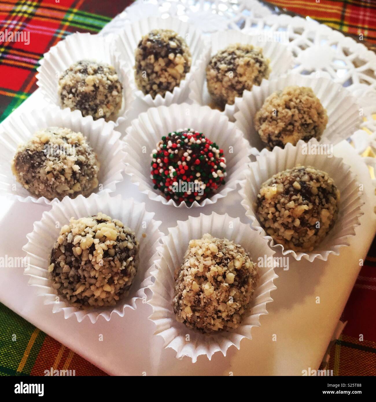 Truffles and chocolate hi-res stock photography and images - Alamy
