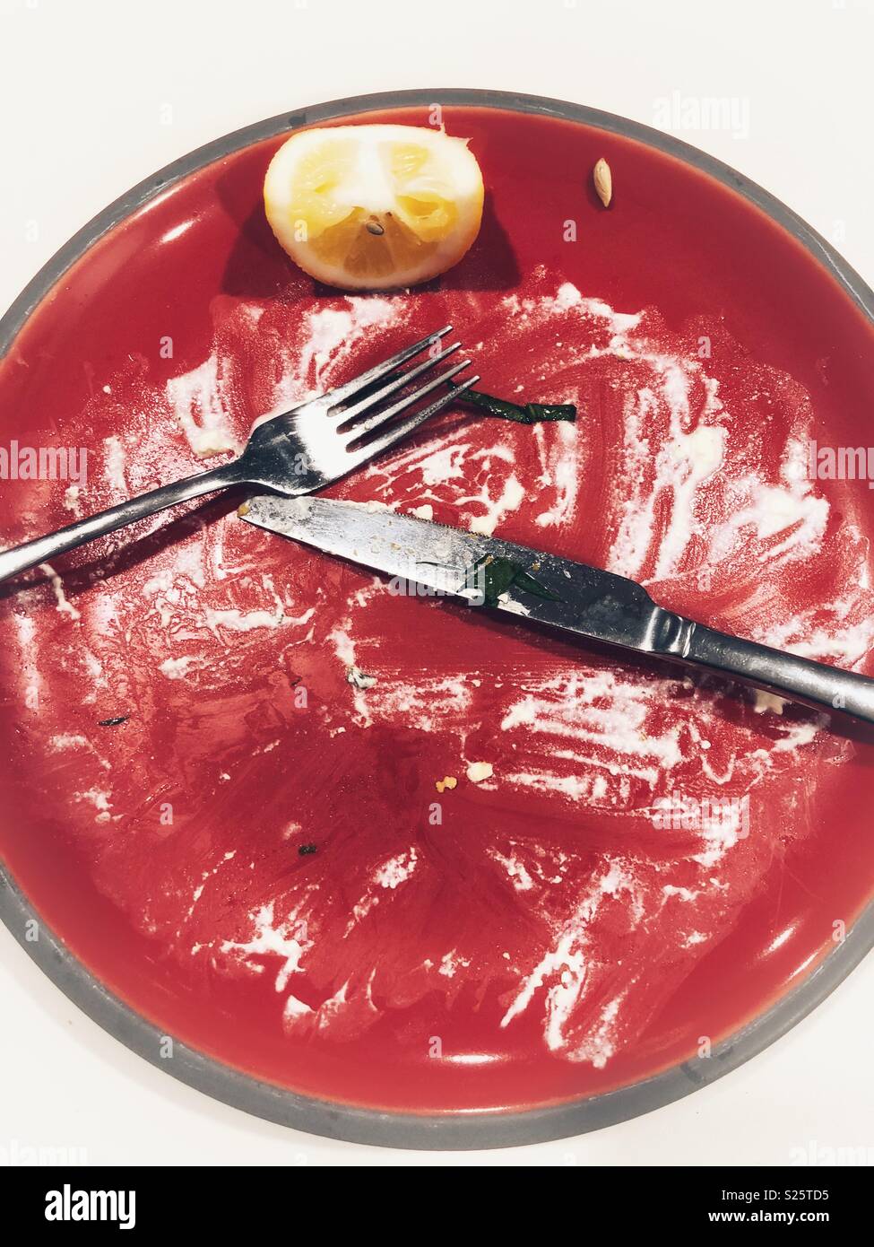 Empty used plate hi-res stock photography and images - Alamy