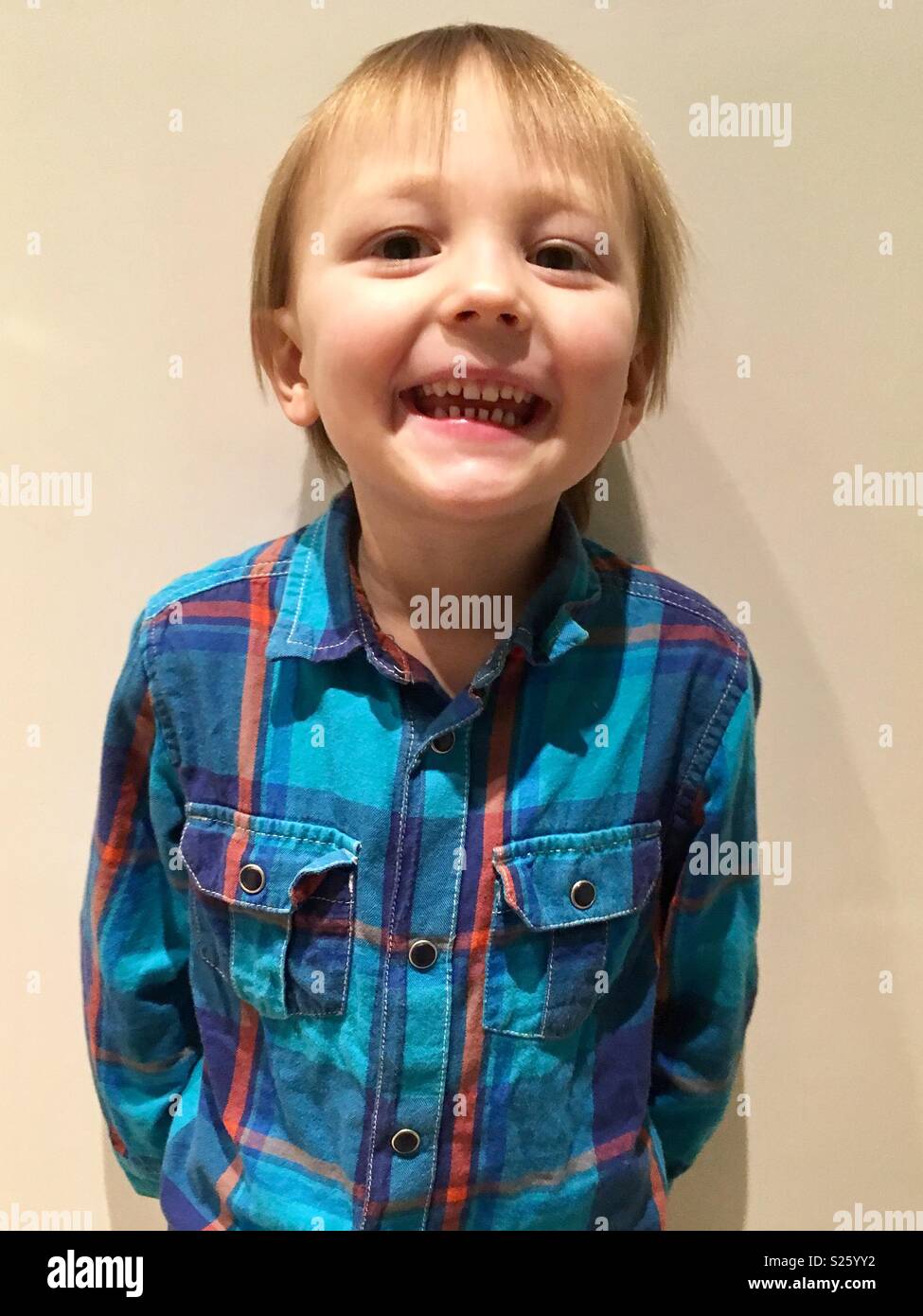 Big happy face hi-res stock photography and images - Alamy