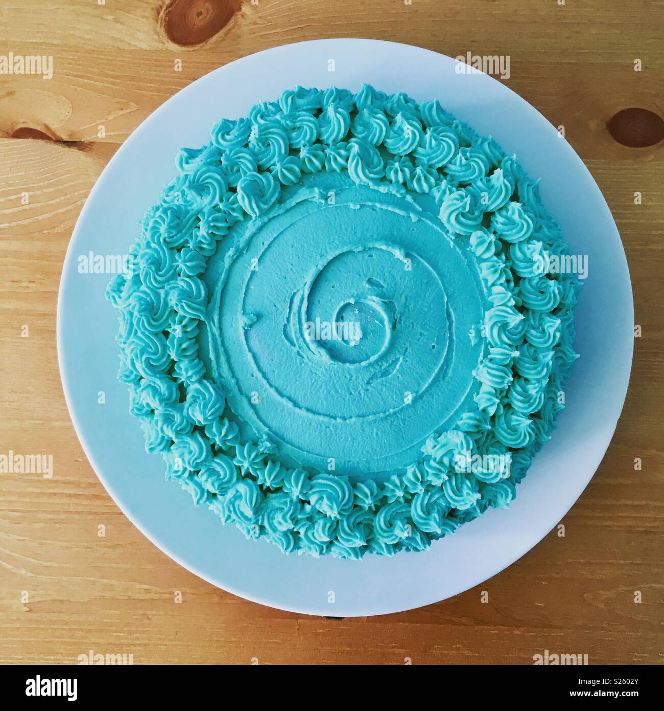 Buttercream swirl hi-res stock photography and images - Alamy