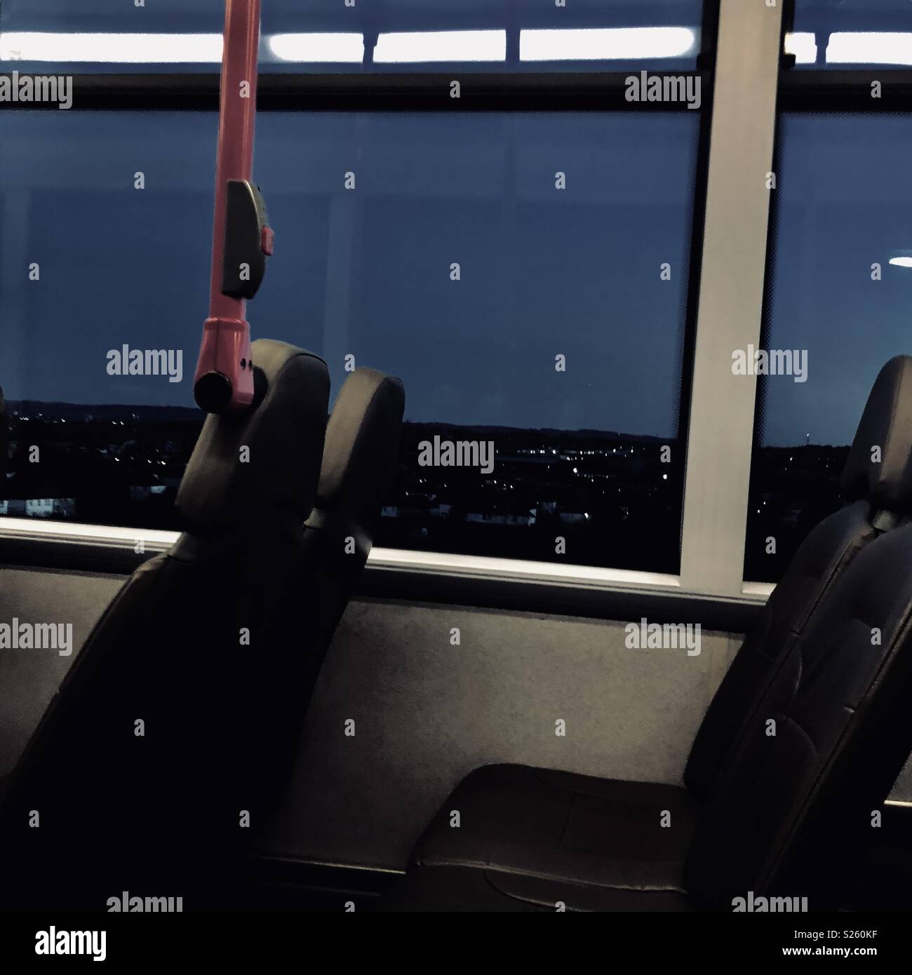 Night bus hi-res stock photography and images - Alamy