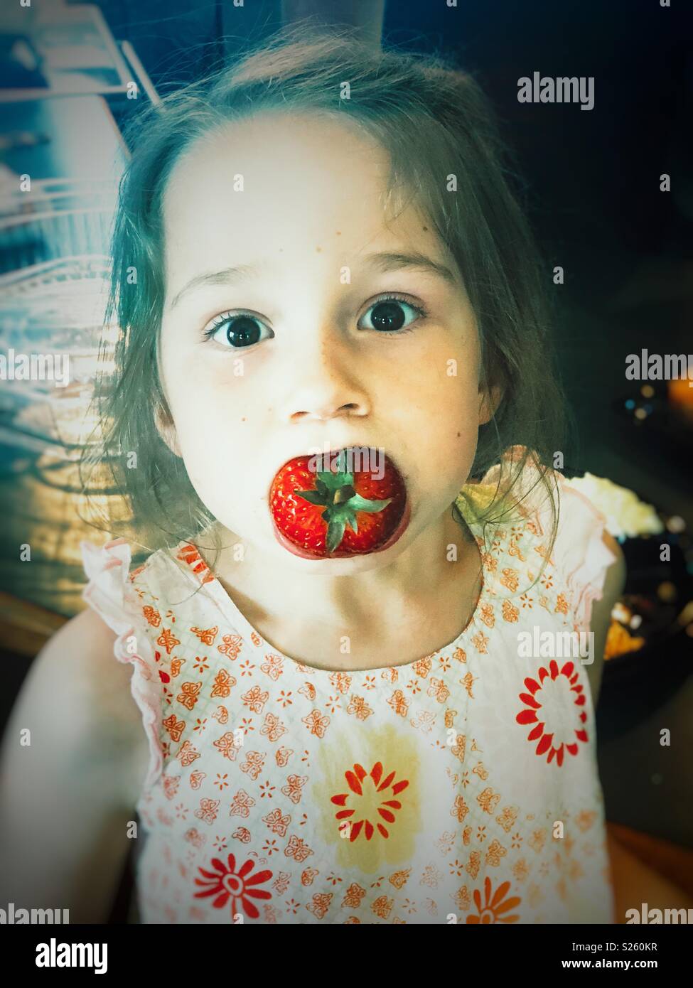 Stuffing face hi-res stock photography and images - Alamy