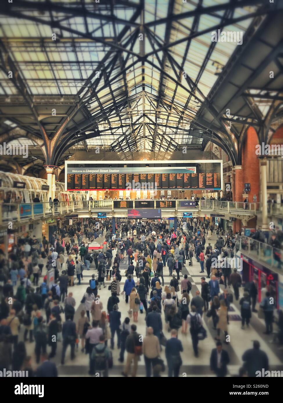 Liverpool Street Station Stock Photos & Liverpool Street Station Stock ...