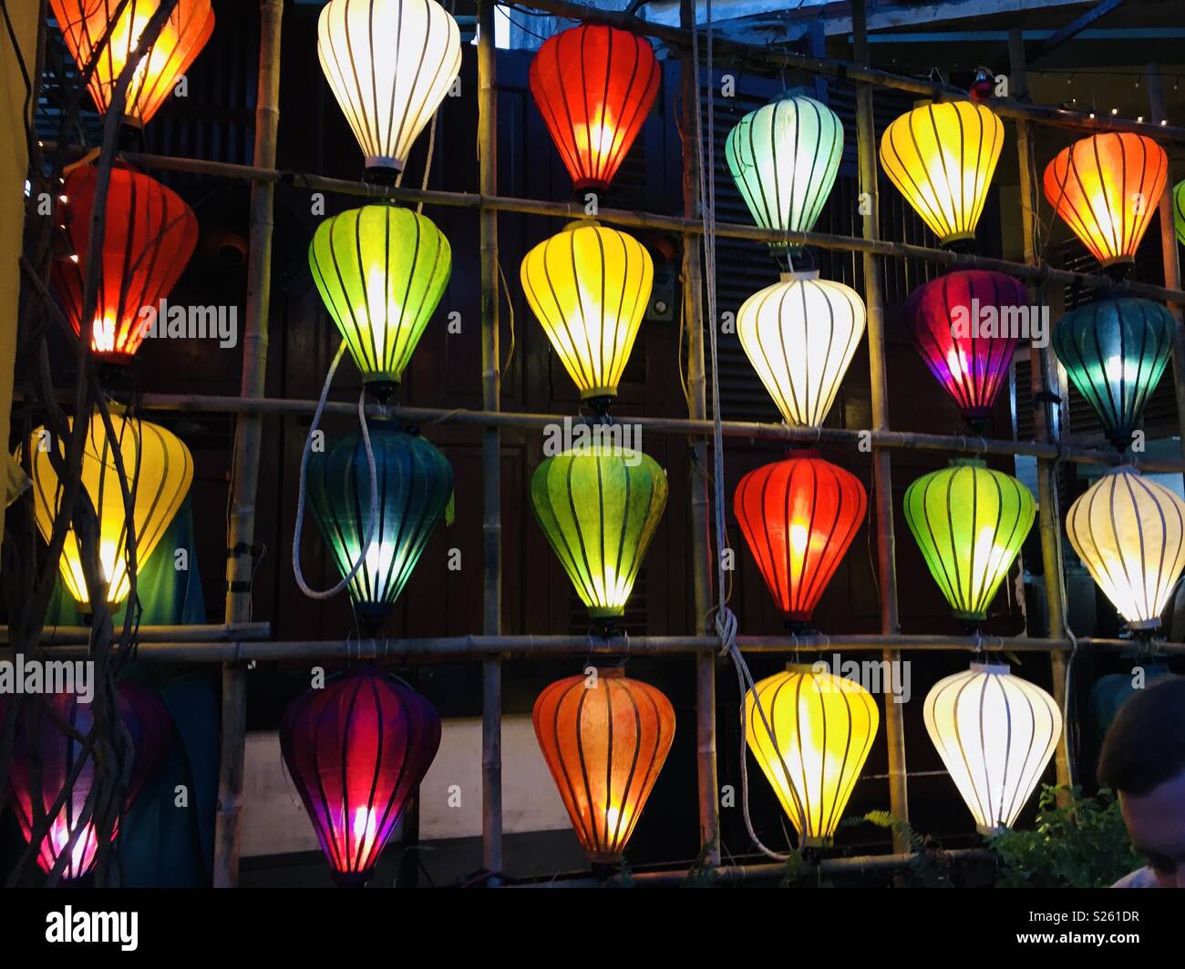 Coloured lanterns hi-res stock photography and images - Alamy