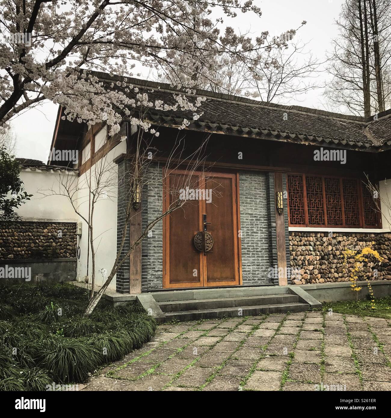 Chinese house hi-res stock photography and images - Alamy