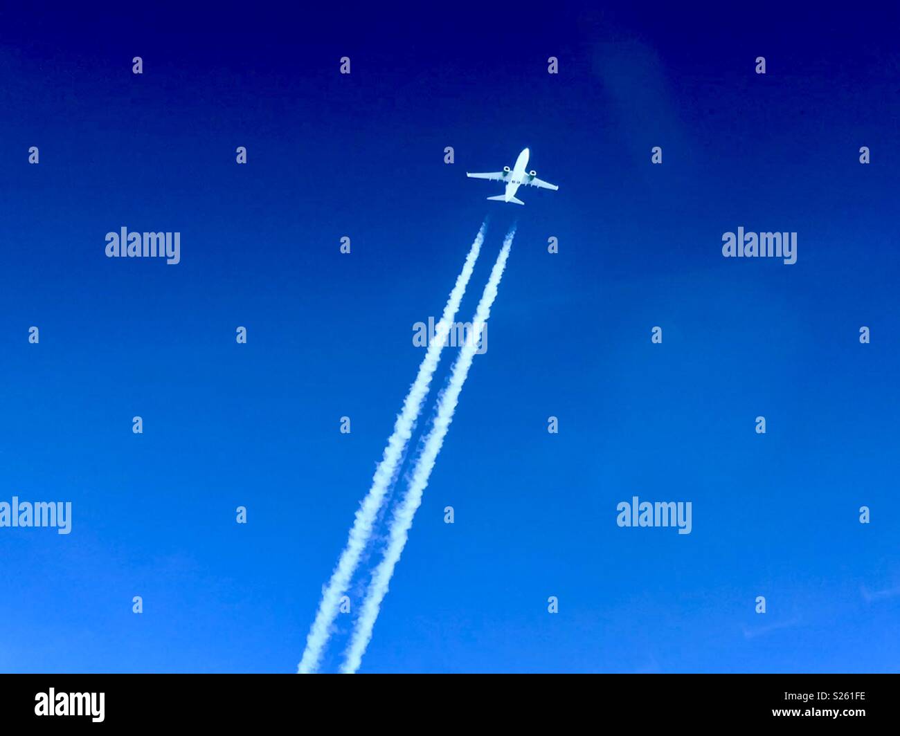 Aircraft at cruise hi-res stock photography and images - Alamy