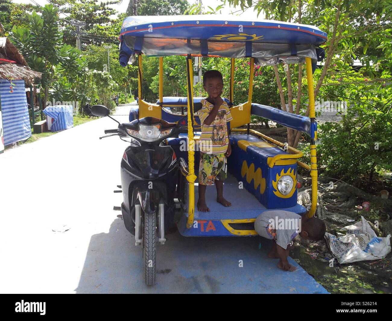 Blue tuk tuk hi-res stock photography and images - Alamy