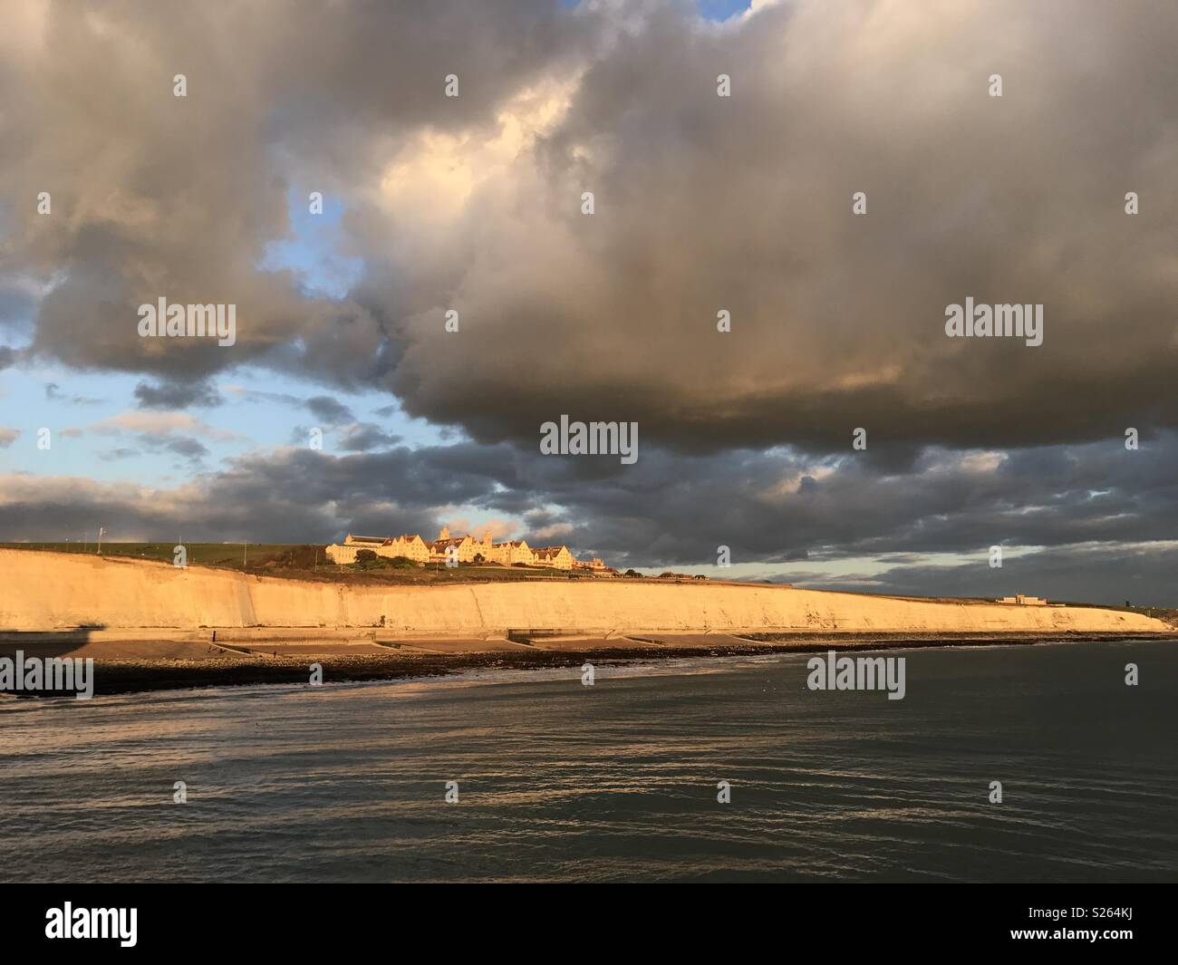 Undercliff hi-res stock photography and images - Alamy