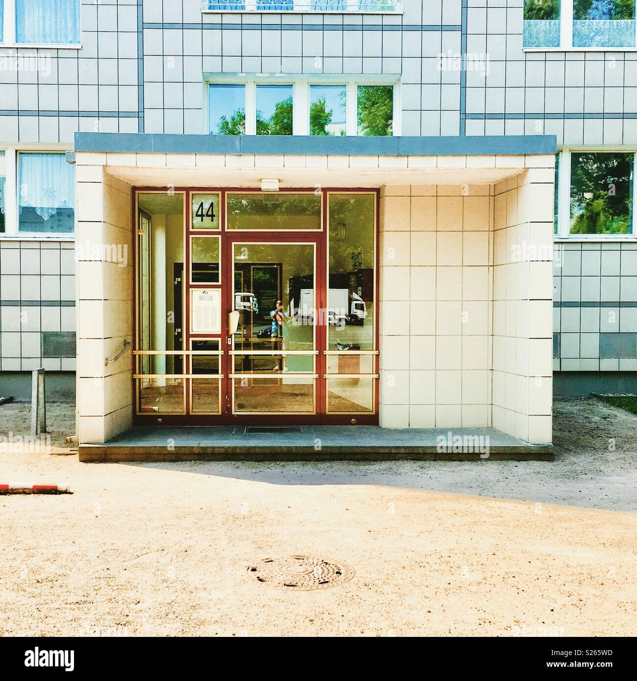 Entrance door to block of flats in Berlin Stock Photo - Alamy