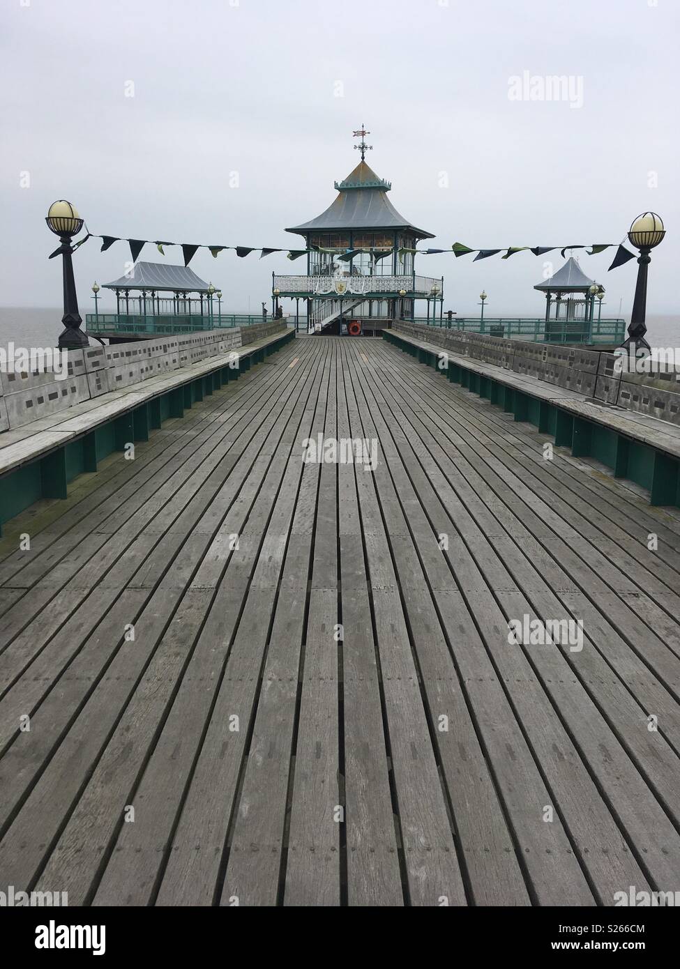 Timber boardwalk hi-res stock photography and images - Alamy