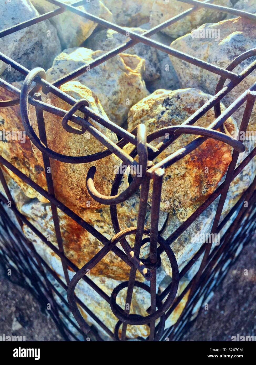 Landscaping with rocks hi-res stock photography and images - Alamy