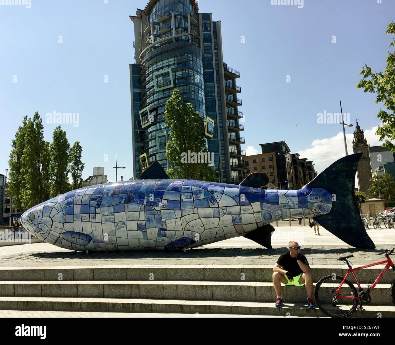 Salmon tower building hi-res stock photography and images - Alamy