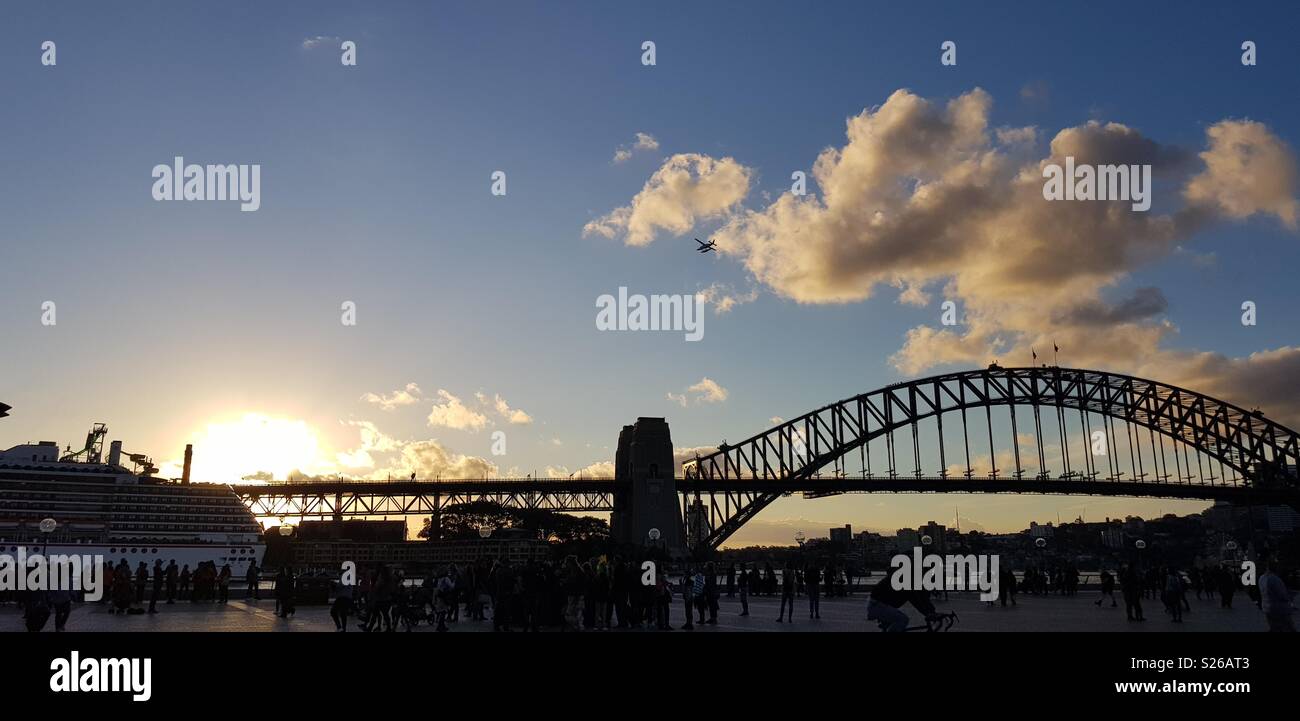 Harbour bridge at sunset hi-res stock photography and images - Alamy