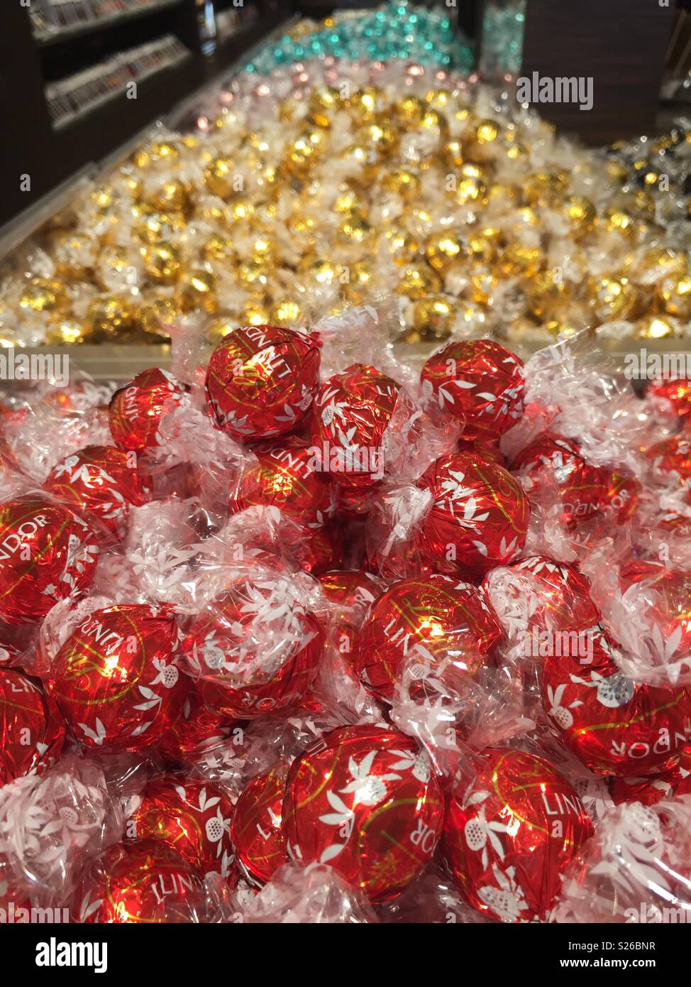 Lindt chocolate store hi-res stock photography and images - Alamy