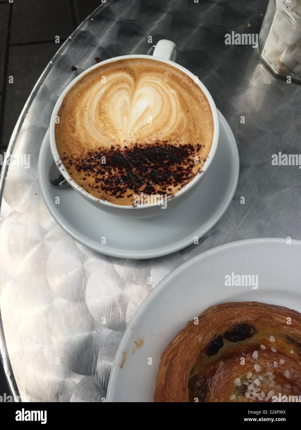 Pan au raisin hi-res stock photography and images - Alamy