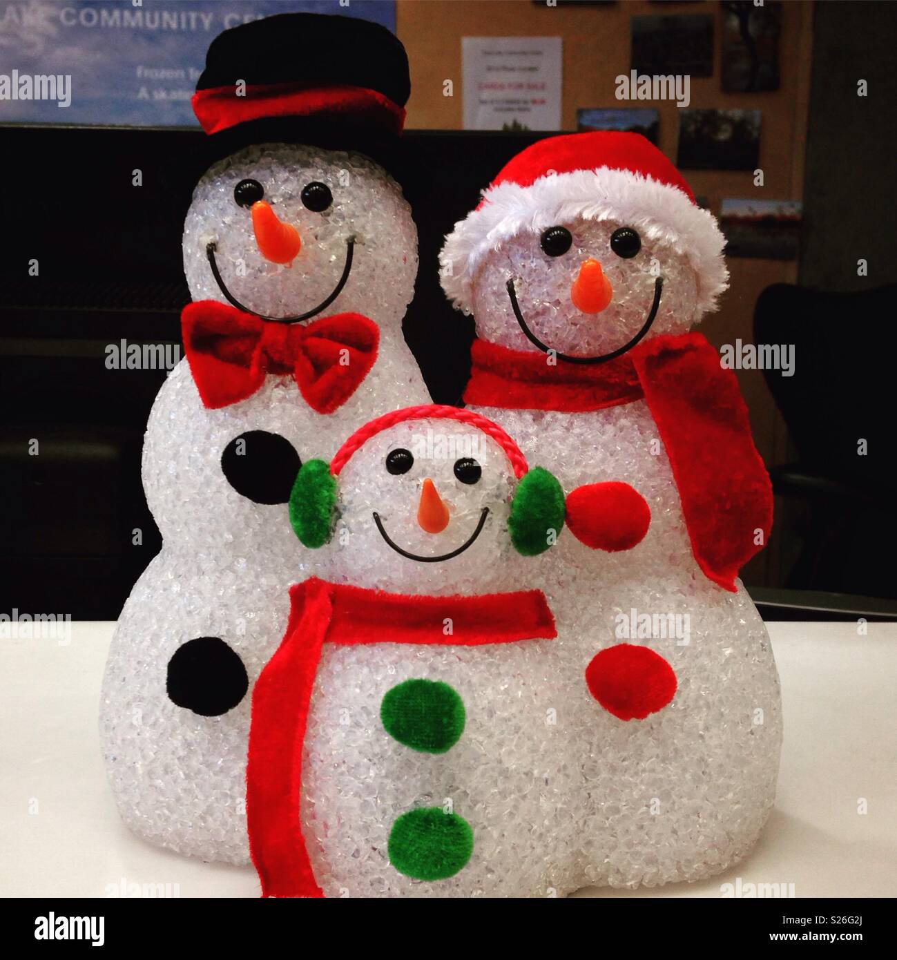 Snowman family hi-res stock photography and images - Alamy