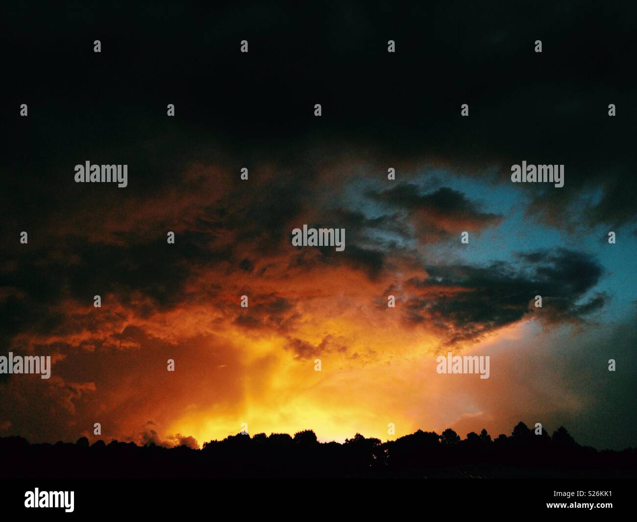 Sky colours hi-res stock photography and images - Alamy