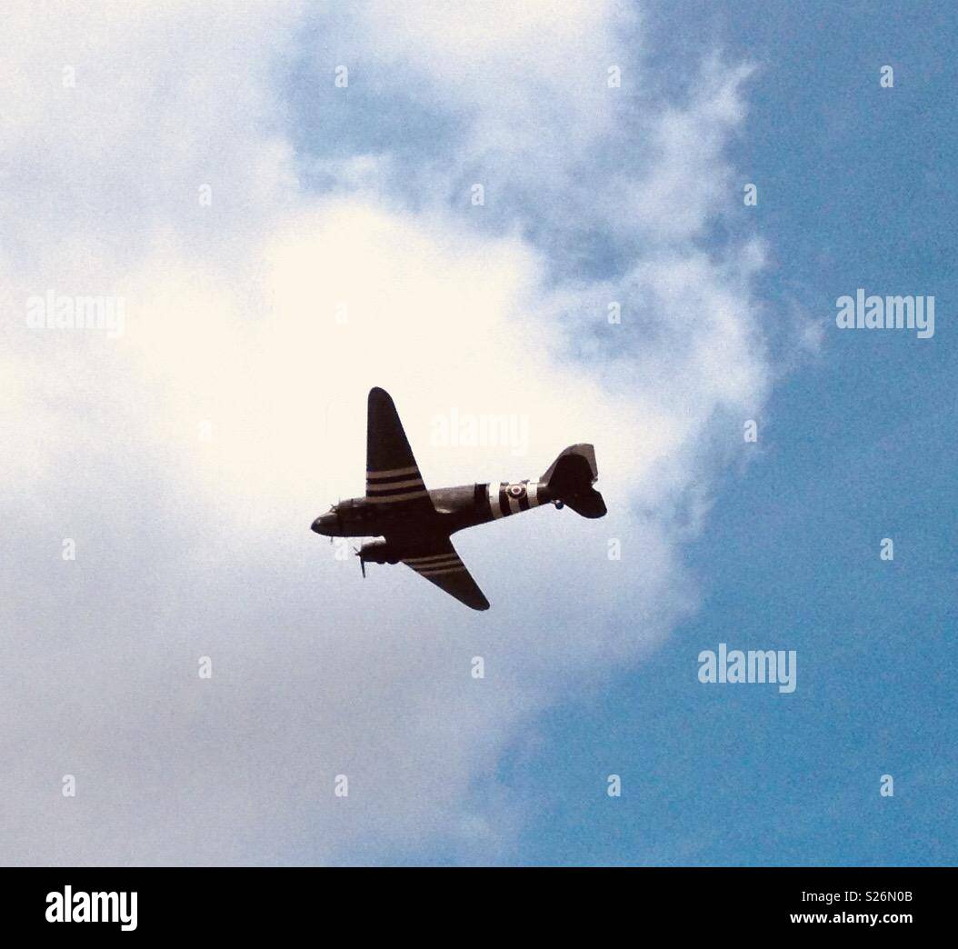 Wwii parachutist hi-res stock photography and images - Alamy