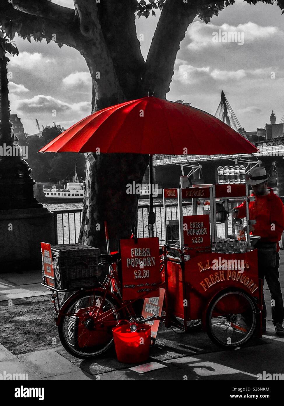 Mobile popcorn hi-res stock photography and images - Alamy