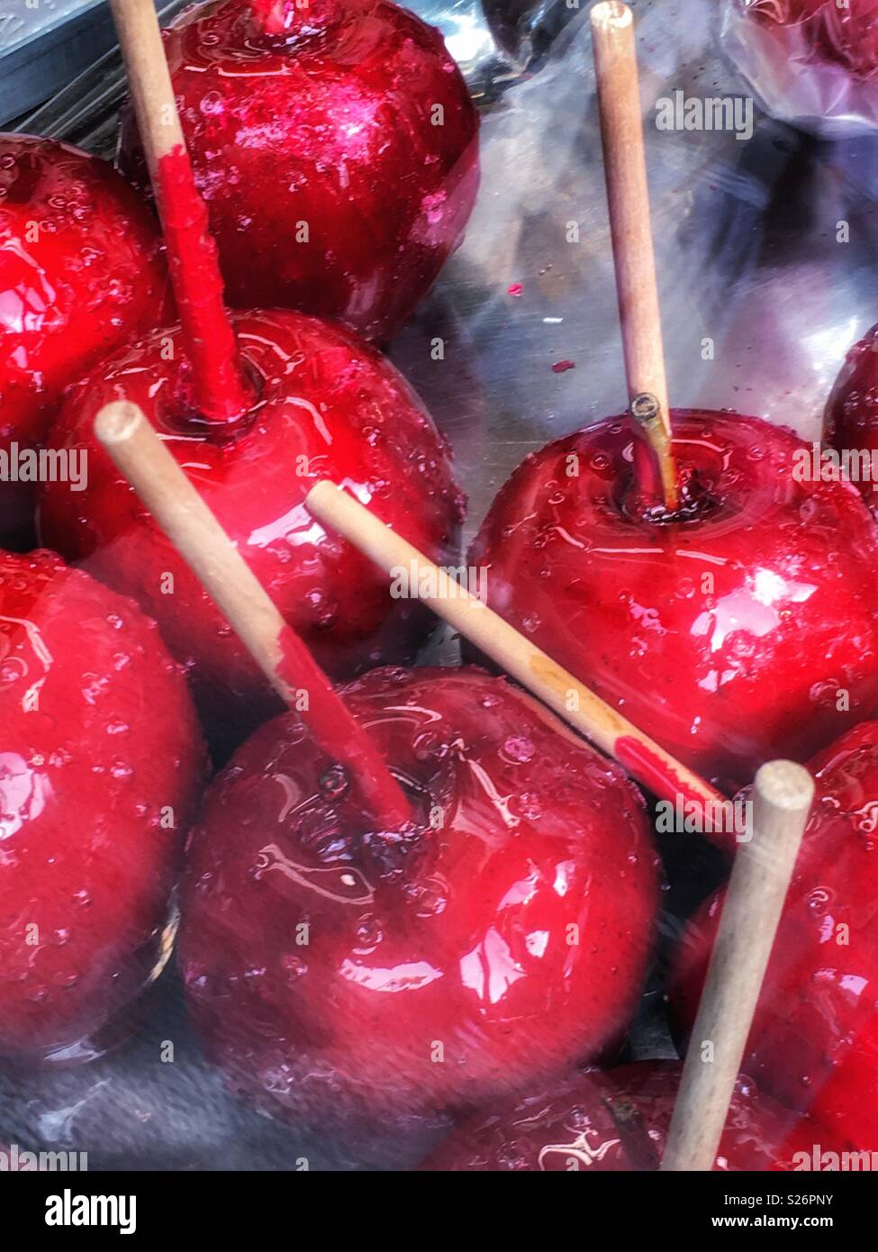 Apples candy not caramel hi-res stock photography and images - Alamy