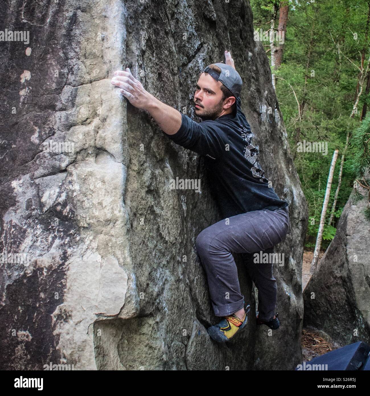 Bouldering fontainebleau france hi-res stock photography and images - Alamy