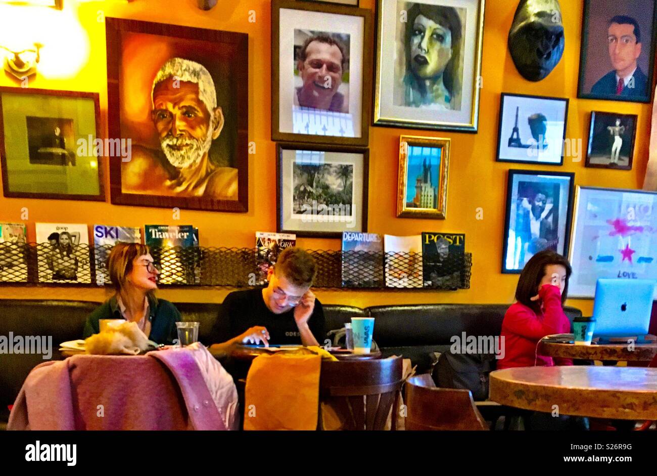 Face the Wall 👥 Stock Photo - Alamy