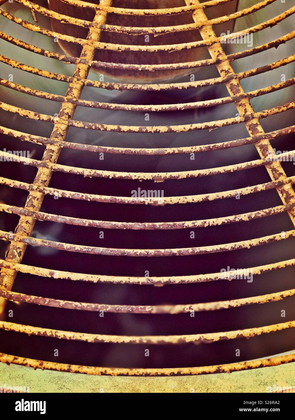 Rusty ac unit hi-res stock photography and images - Alamy