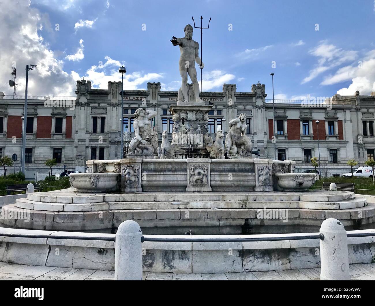 Messina neptune fountain hi-res stock photography and images - Alamy