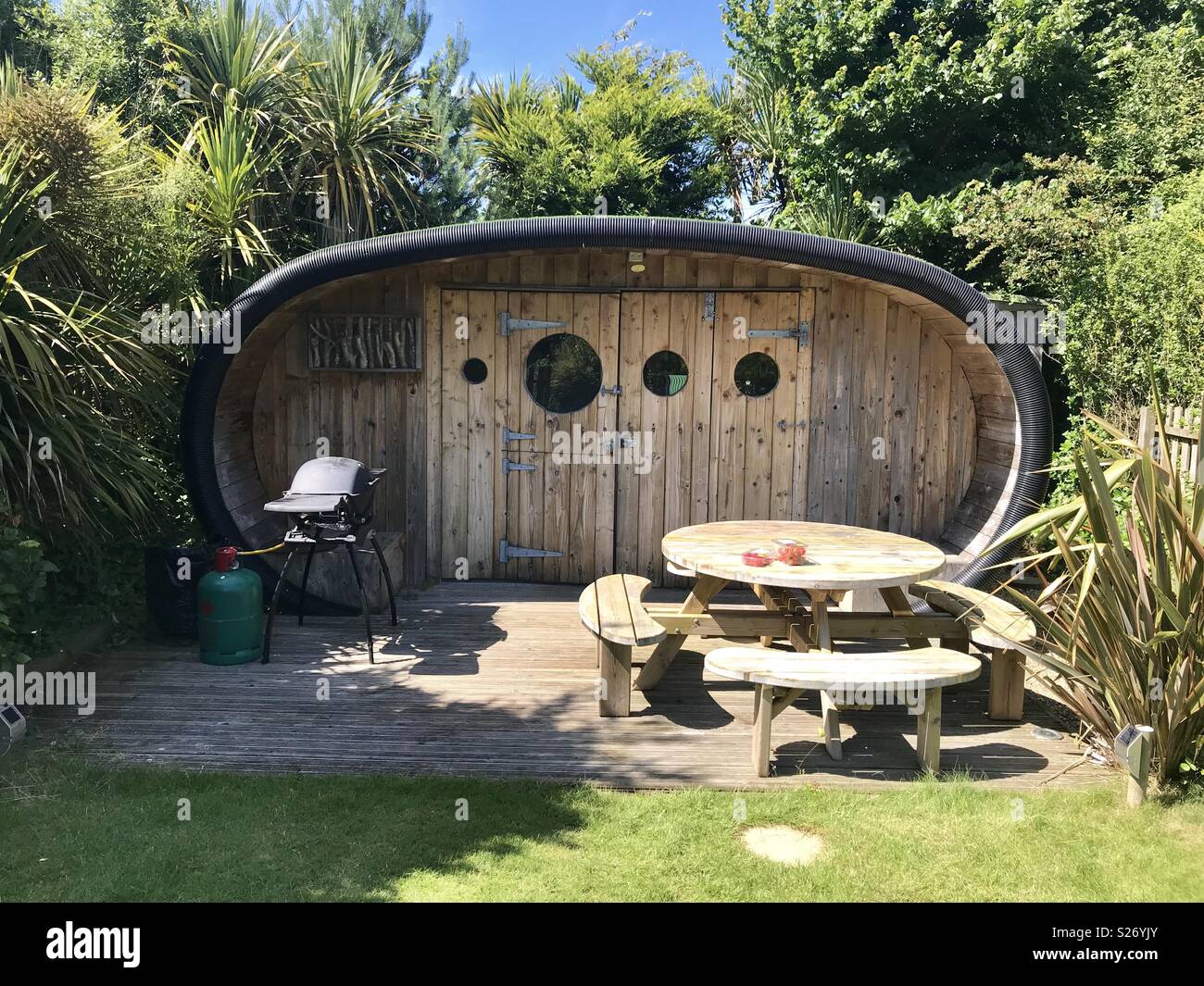 Pod camping hi-res stock photography and images - Alamy