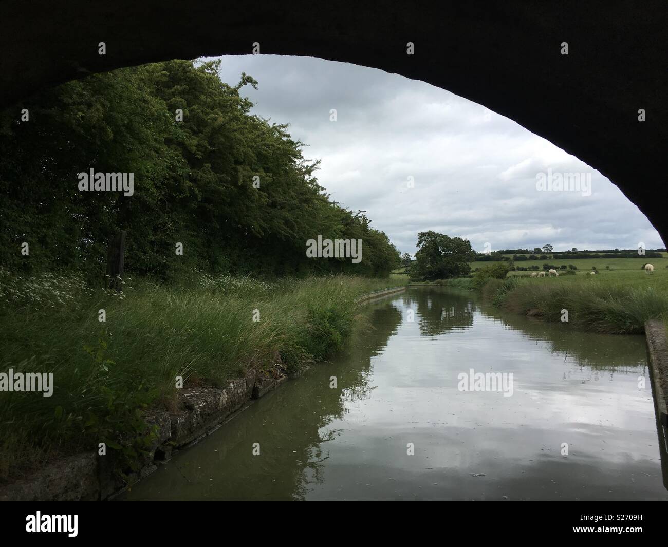Toe in water hi-res stock photography and images - Alamy