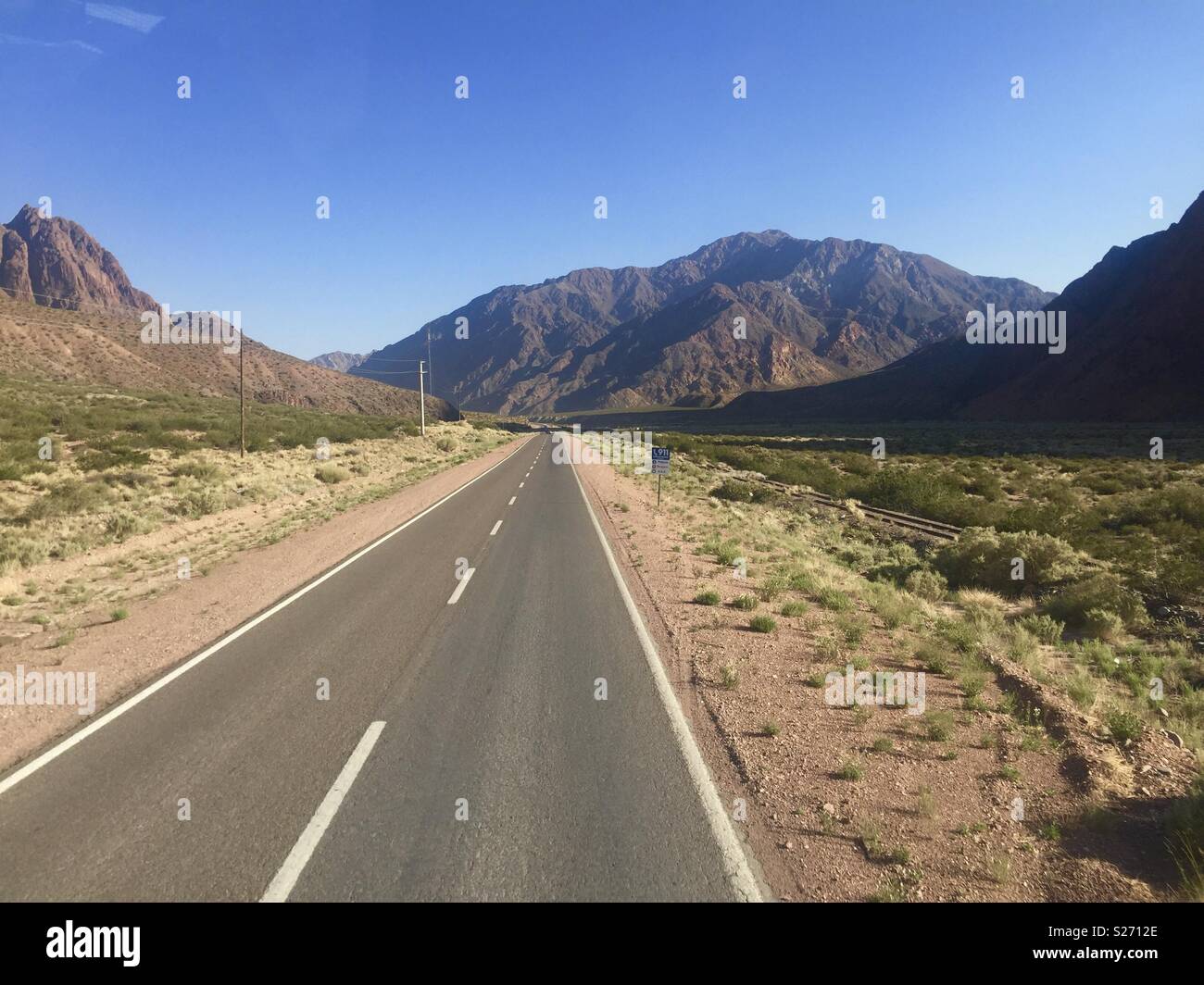 Clear road hi-res stock photography and images - Alamy