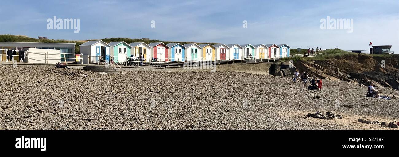 Bude cornwall beach huts crooklets hi-res stock photography and images ...
