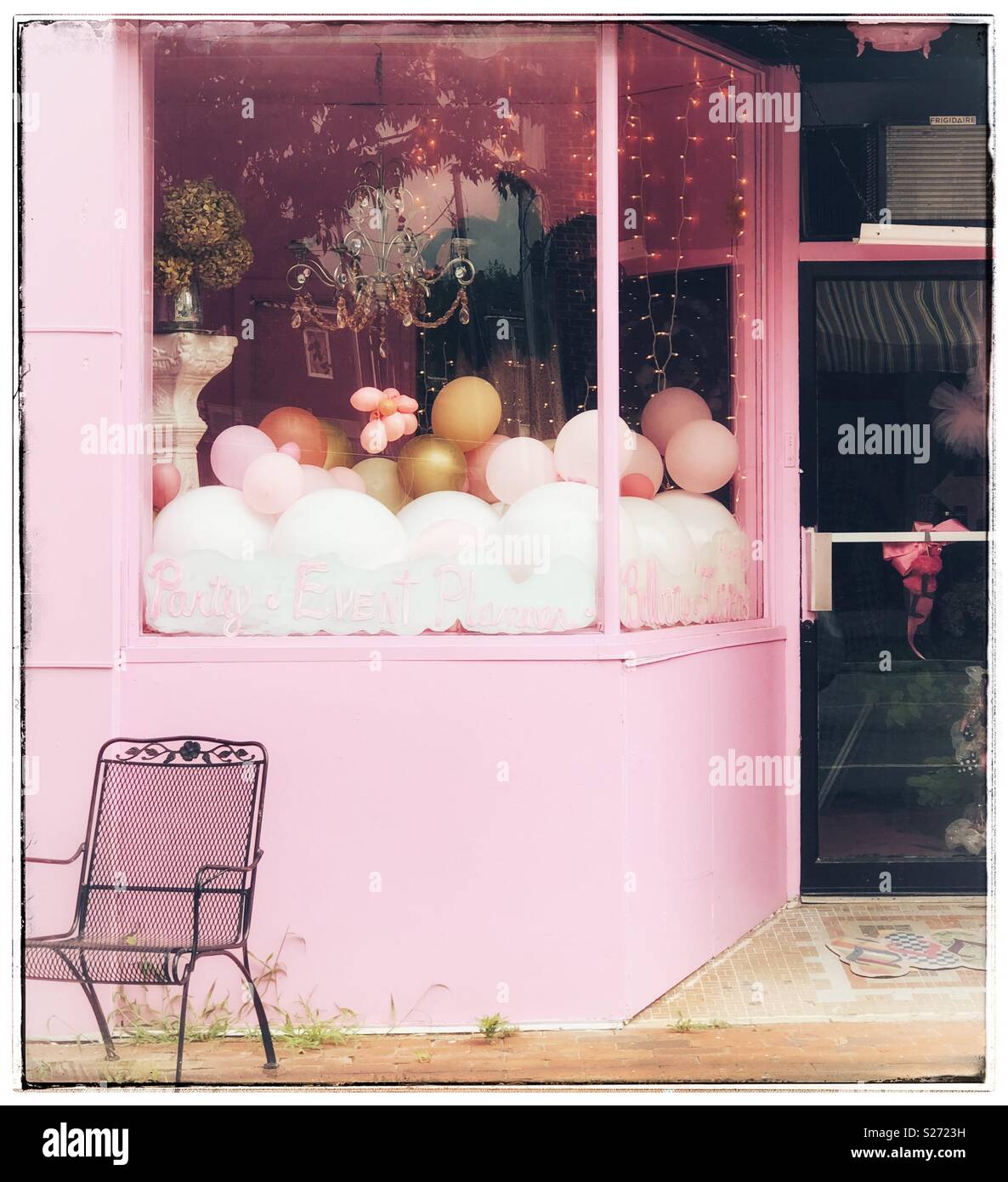 Balloon store front Stock Photo - Alamy