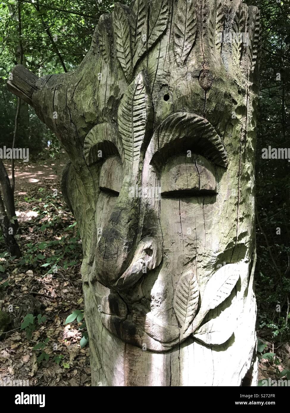 Face carving hi-res stock photography and images - Alamy