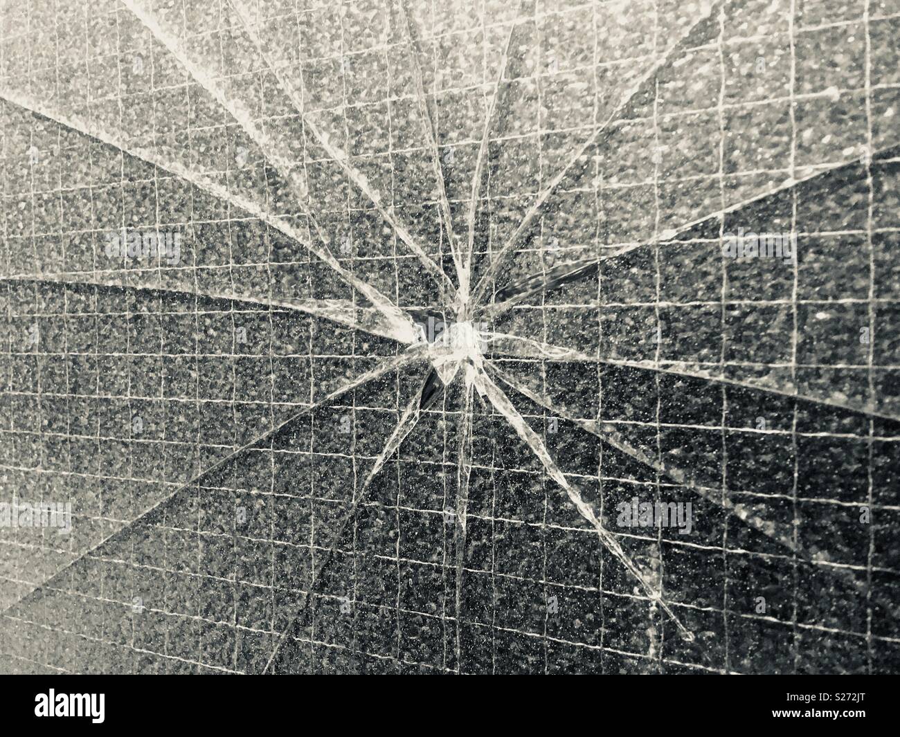 Cracked glass door hi-res stock photography and images - Alamy