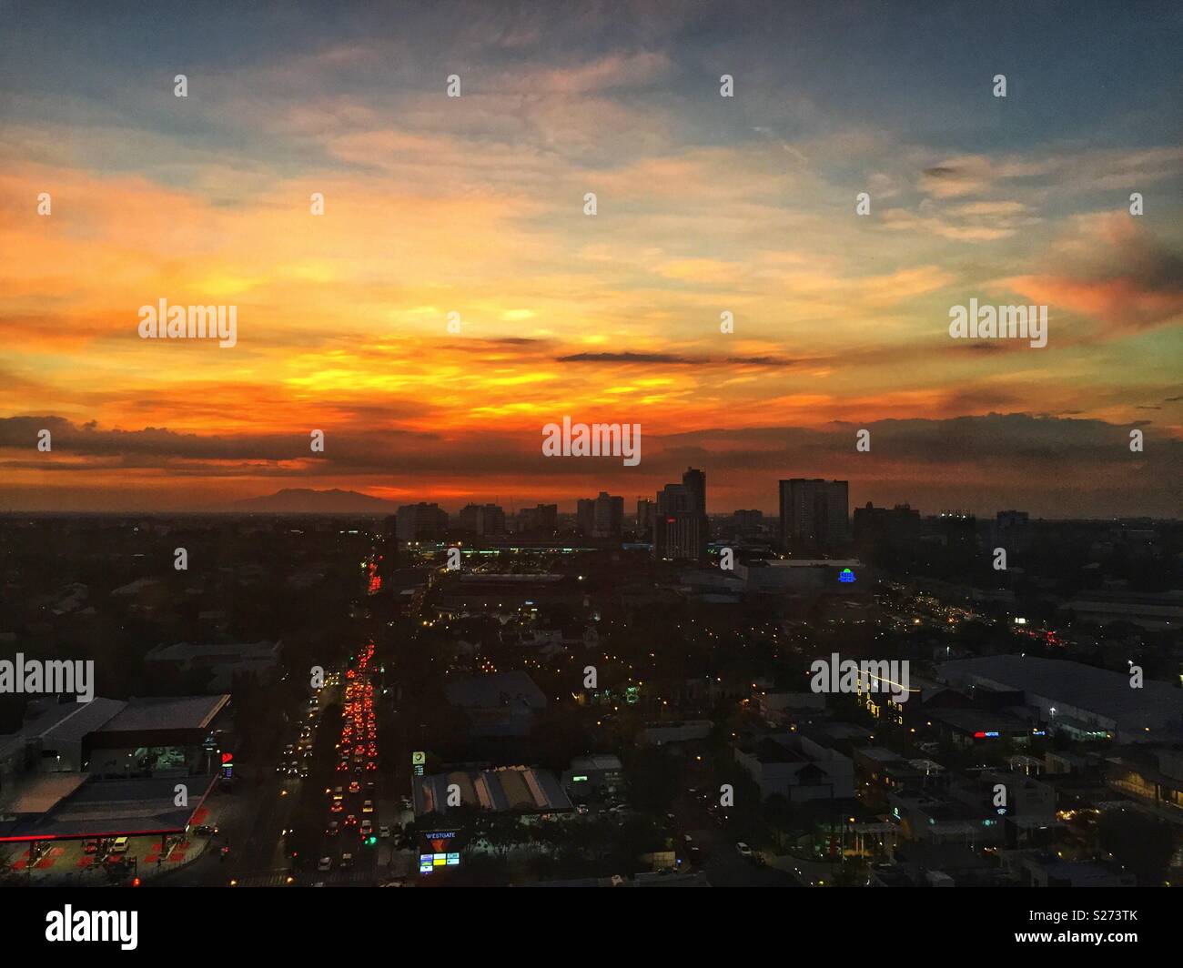 Manila rush hour hi-res stock photography and images - Alamy